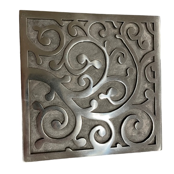 Wilton | Dining | 203 Wilton Industries 25542860 7x7 Trivet Metal ...